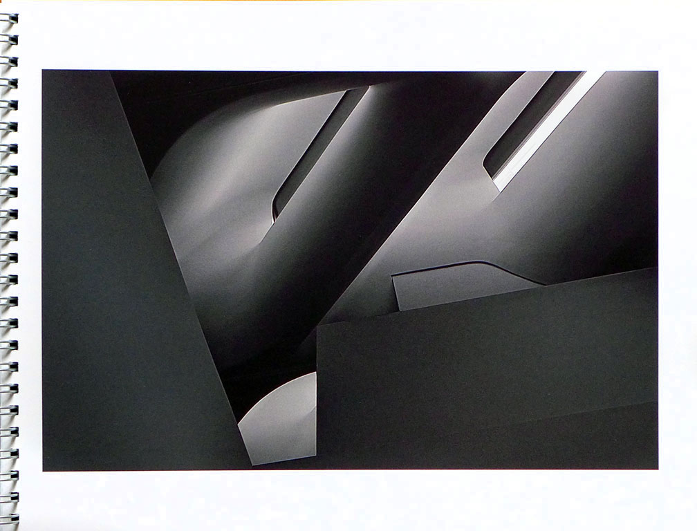 Richard S. Chow – Urbanscape – PhotoBook Journal